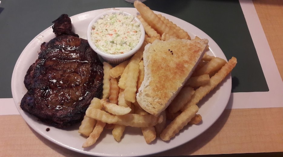 Dinos Family Restaurant in Mauldin Meat And Three Clock Meat & 3
